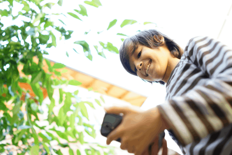 What Parents Should Know About Getting a First Cell Phone for Kids ...